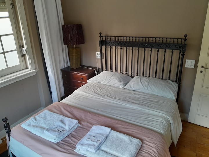 Almada Double Room Shared Bath - Portugal