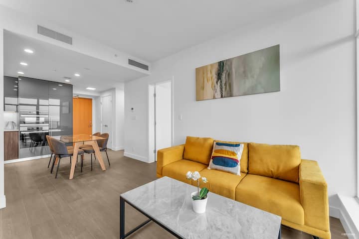 Brand New 1b+1b Condo/gym! - Burnaby