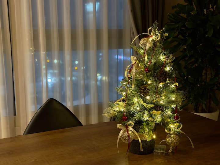 [은하수디앤엠] [일광넷] 6인식탁/프리미엄호텔침구/신축하우스/대전유성온천역3분/8인문의 - Daejeon