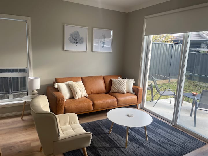 2 Bedroom Apartment With Private Court Yard - Tamworth