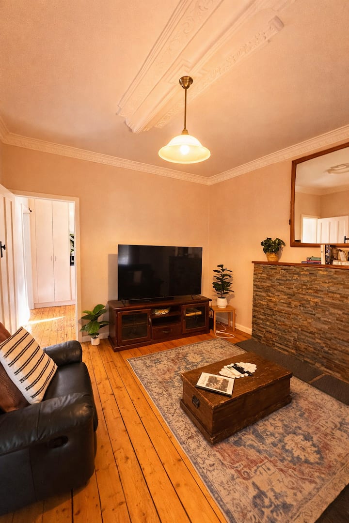 Hydrangea Cottage- Sleeps 6- Mildura - Mildura