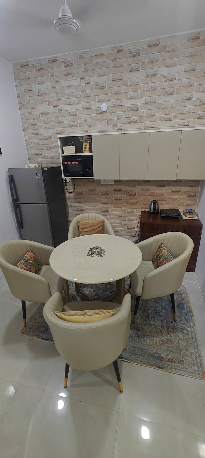 2 Bhk In Heart Of South Delhi - New Delhi