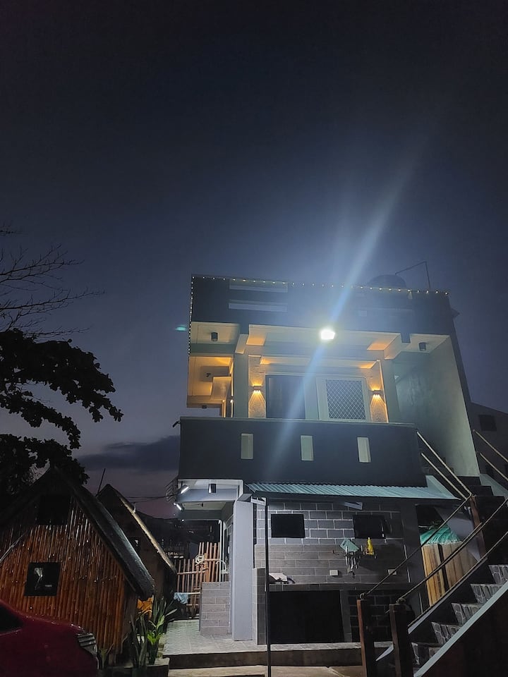 Kua's Pad Batangas Room W/ Ac - Lian