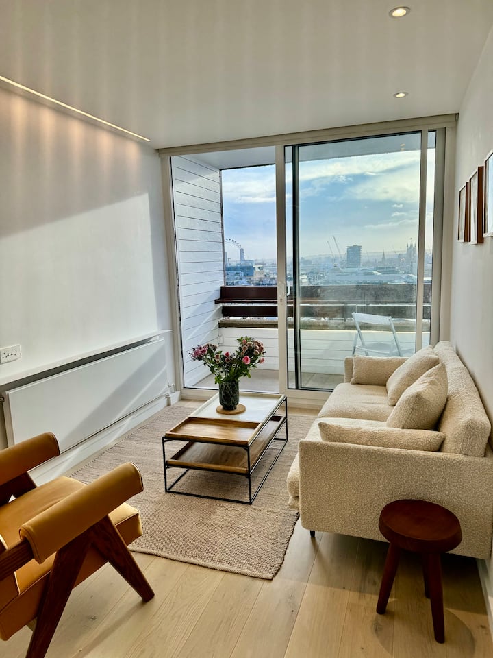 Soho Penthouse Balcony Views - London