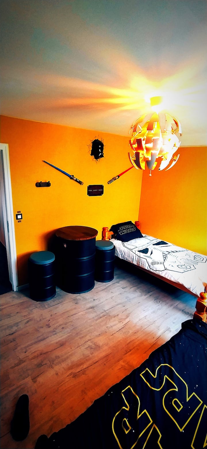 Chambre D'hôtes Indépendante, Dans Une Maison. - Montchanin