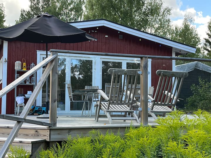 Beautiful House Next To Lake - Rimbo