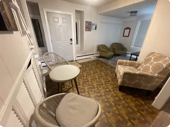 Spacious Private Bedroom Suite & Private Bathroom - Worcester, MA