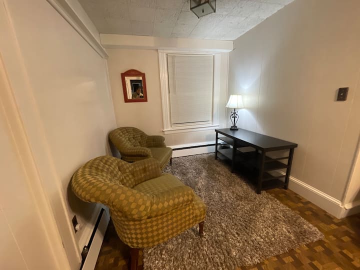 Tranquil Retreat: Private Bedroom Oasis - Worcester, MA