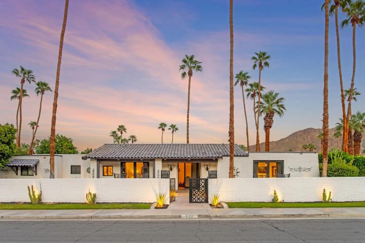 Casa Caliente: A Mid-century Hacienda - Palm Springs, CA