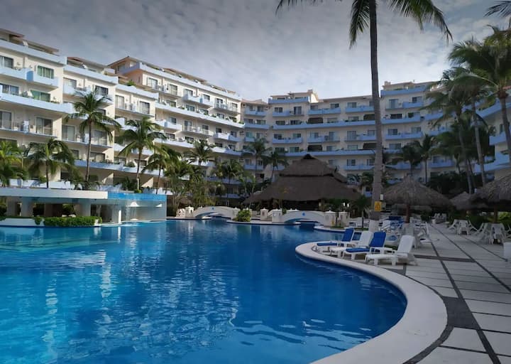 Villa Tina; Frente Al Mar Gran Pacifico - Manzanillo, México