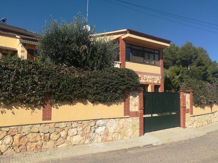 Casa Agradable Con Piscina. - Roda de Berà