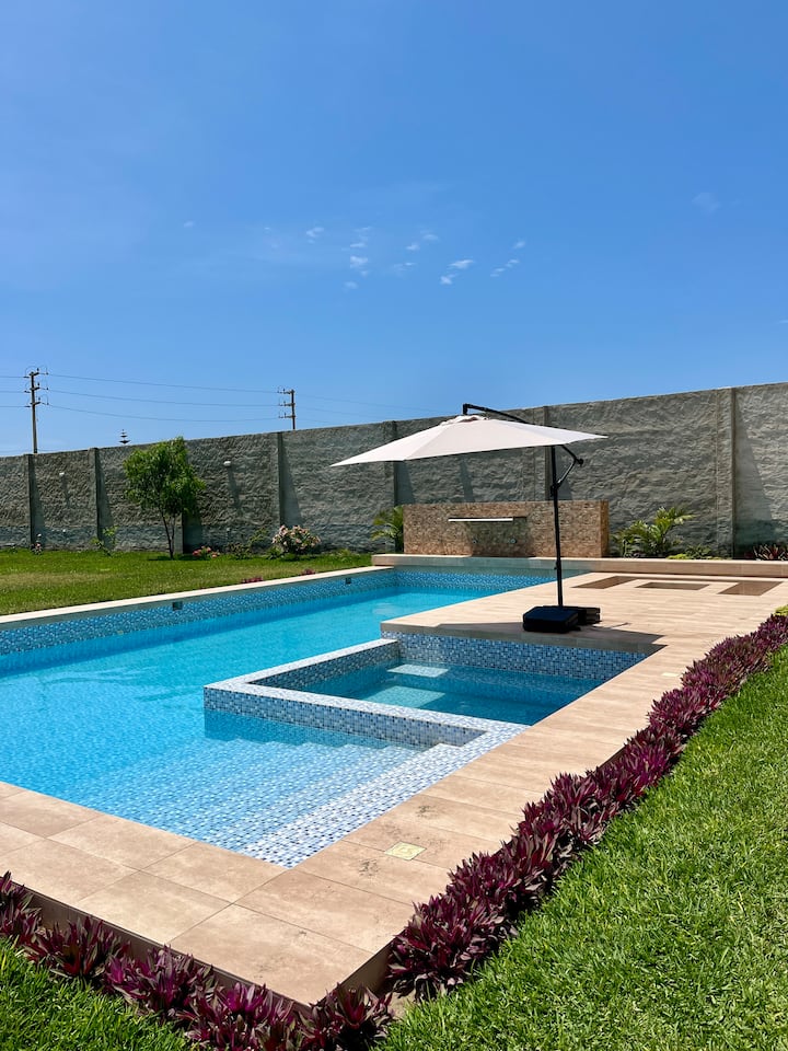 El Jardín De Casater - Trujillo, Peru