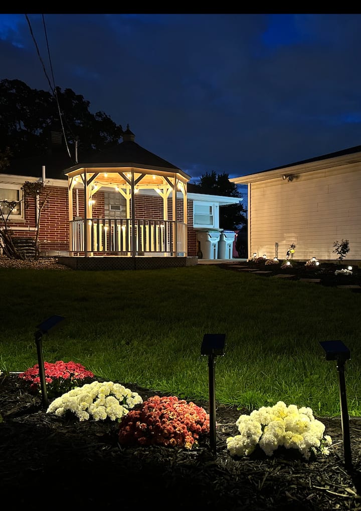 3 Bedroom Cozy House In Milwaukee Near Airport - Greenfield, WI