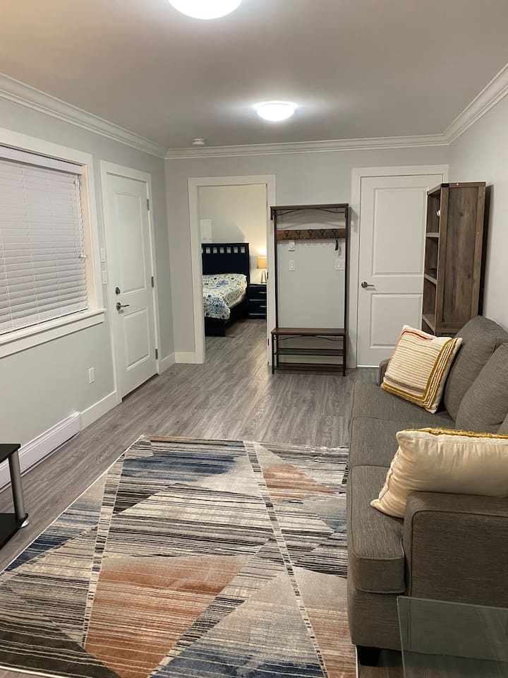Guest House - Saanich Core