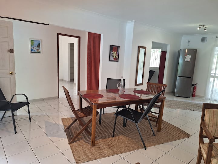 Villa  De Vacances Zen Avec Piscine Et Jardin - New Caledonia