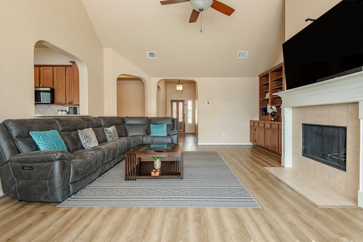 Feel At Home - Spring, TX