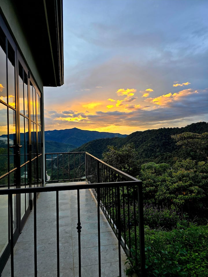 Mountain Cabin / Near Tapantí National Park, Orosi - Jiménez