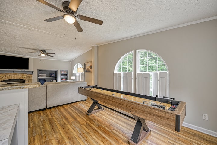 Cozy Home At Lake Anna | Game Room | Fire-pit - Lake Anna, VA