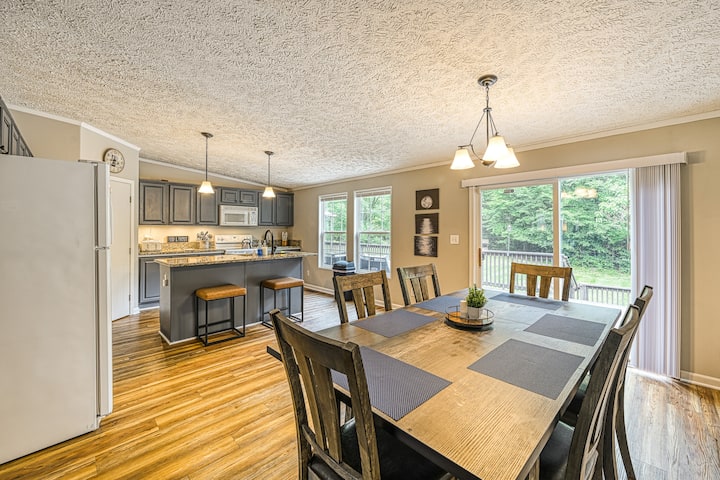 Lake Access Sleeps 8 W/game Rm, Fire-pit & More - Lake Anna, VA