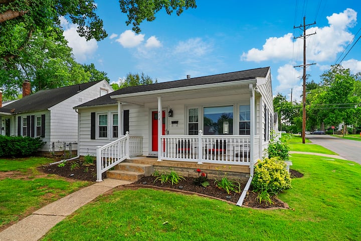 Cozy Corner | Fenced Yard + Game Room - Terre Haute, IN