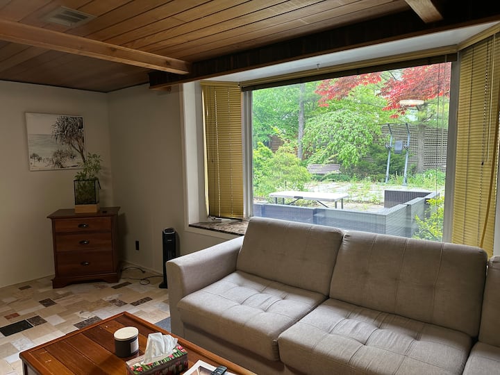 Spacious Cottage Style Ground Level - Toronto