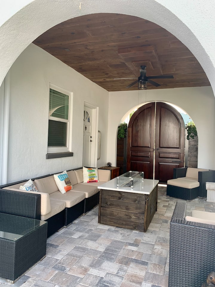 Yellow Bird Room At Casa D'amore, With Pool! - Cocoa, FL