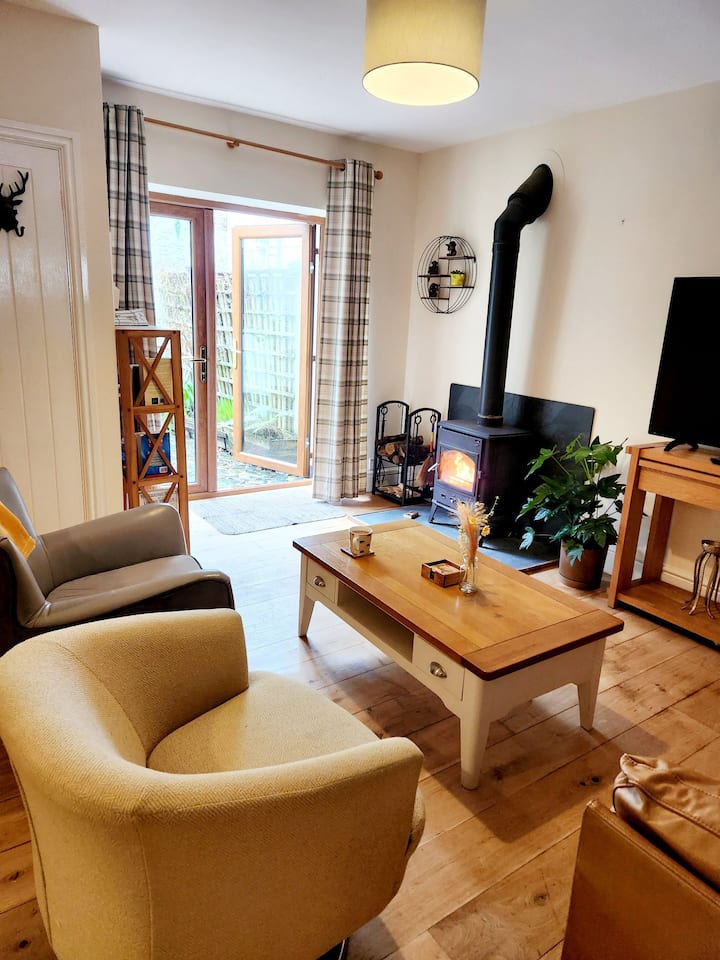 1 The Mews, Lynton - Lynton