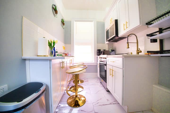 Newly Finished Luxury Oasis In Trendy Brooklyn - Carousel, Brooklyn