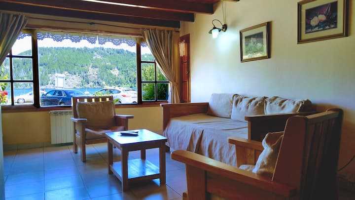 Hermosa Cabaña Con Vista Al Lago Lacar Y Cochera! - San Martin de los Andes