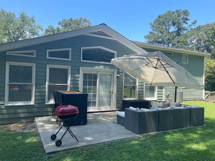 Stone Mountain 4bd. Entire Home Check-out 12pm - Lithonia, GA
