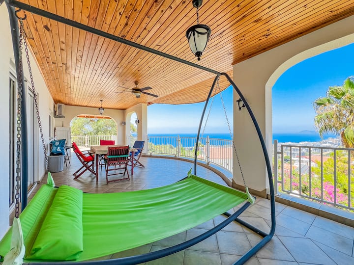 Perfect&colorful Villa Suitable To Large Families - Mahmutlar