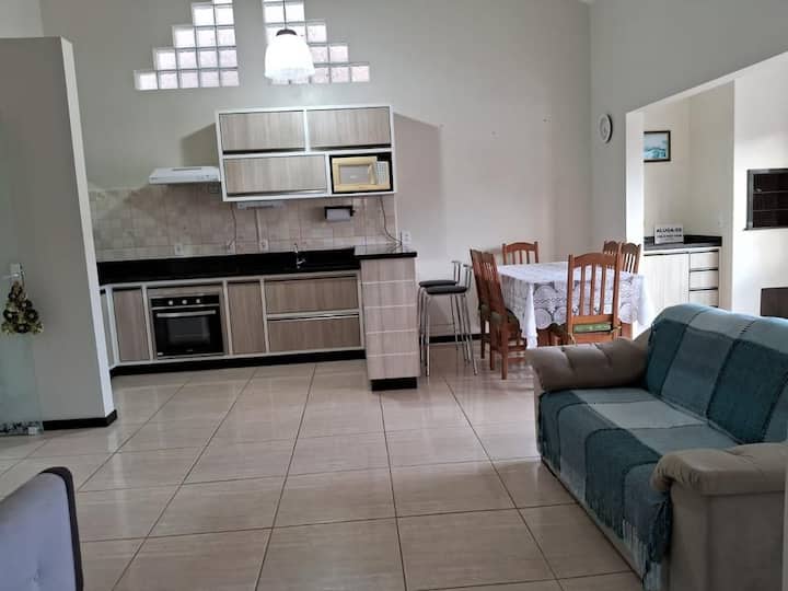 Casa A 850 Metros Da Praia - Garopaba
