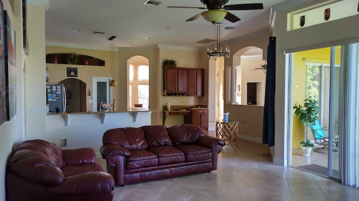 1 Private Master Bedroom In Beautiful Home - Port St. Lucie, FL