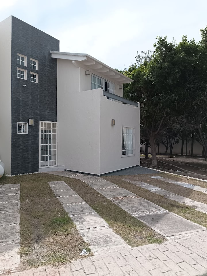 Preciosa Casa, La Mejor Zona - Querétaro