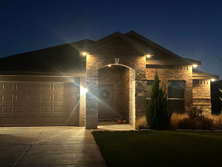 Spacious 3bdrm With Large Master - Amarillo, TX
