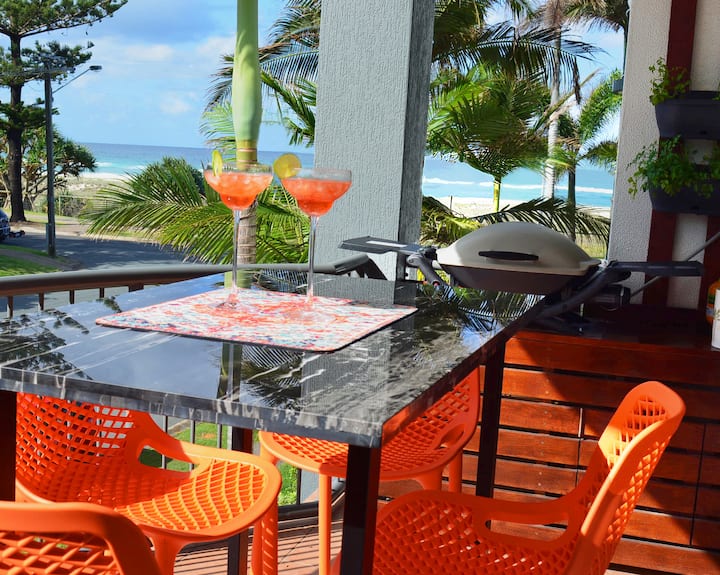 Bilinga Bliss - Luxury Chic Beach Apartment - Coolangatta