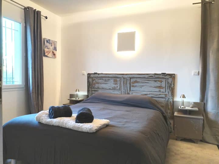 Airb&b Dans Maison D'artiste - Pourrières