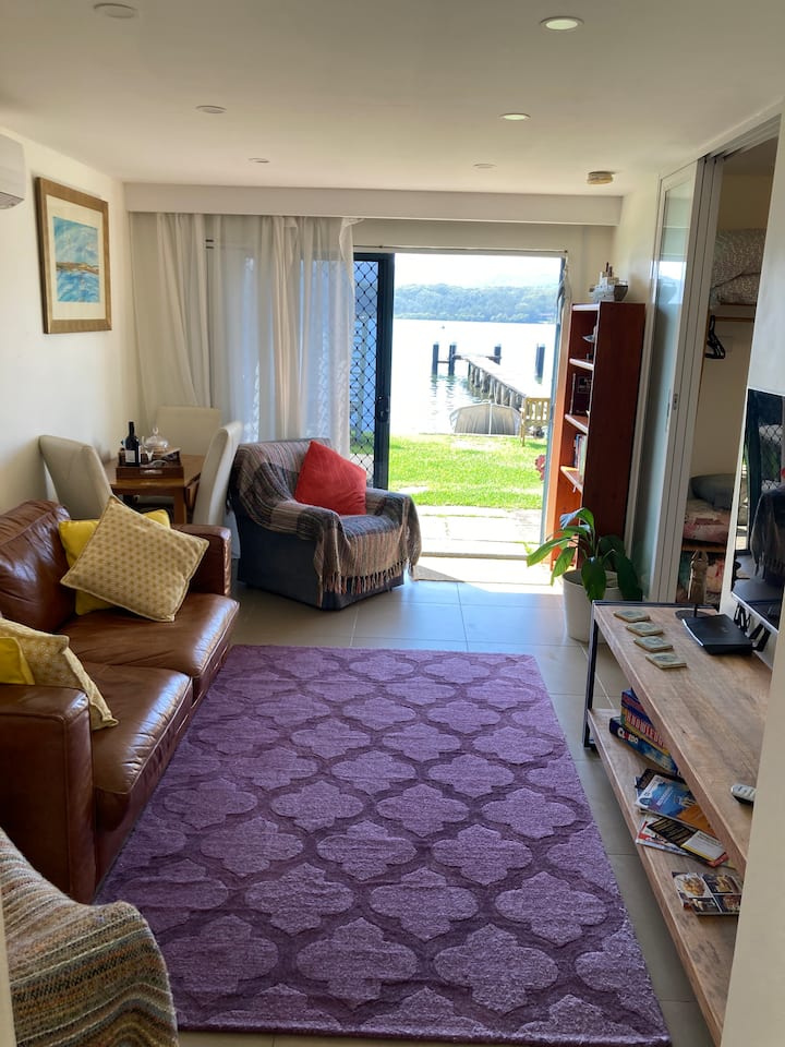 Waterfront Guest House On  Absolute Waterfront - Australia