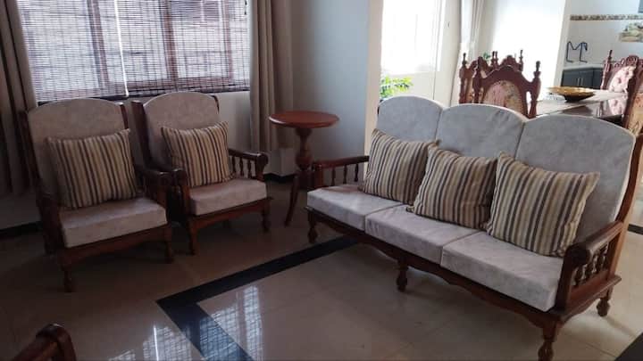 Casa Familiar En Montenegro - Montenegro