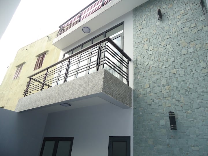 Deluxe House With 2 Bedrooms & Balcony/terrace - Ho Chi Minh City