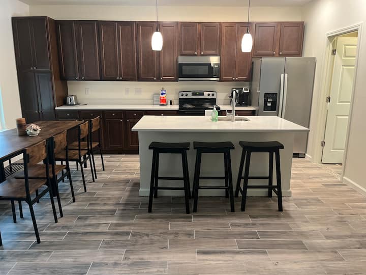 Less 2 Mile To Beach W/fence 3 Full Baths & Grill - Navarre, FL