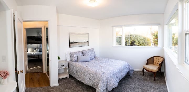 Private Room With Breakfast! - Idaho Falls, ID