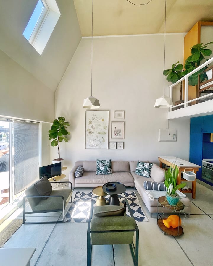 Autumn City Escape | Loft | Central | Workspace - Le Cap