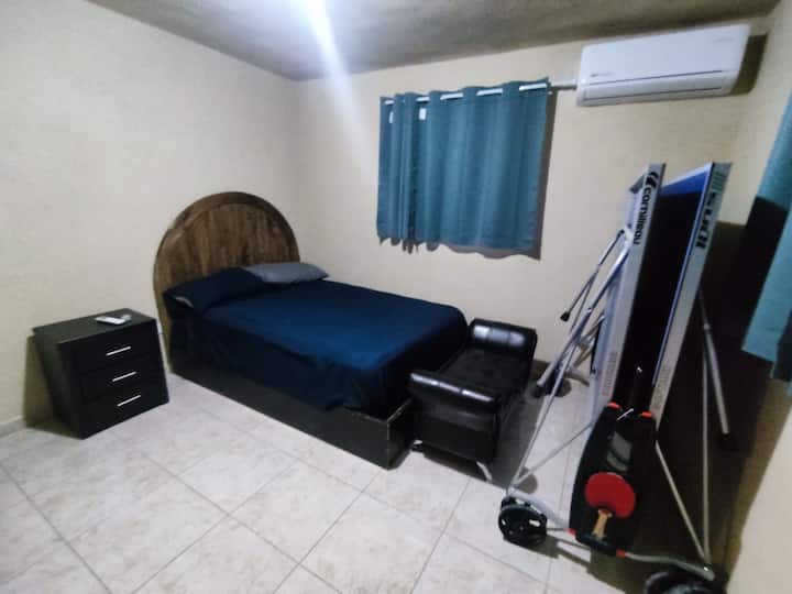 Departamento En 3 Piso Zona T.e.c. - Monterrey