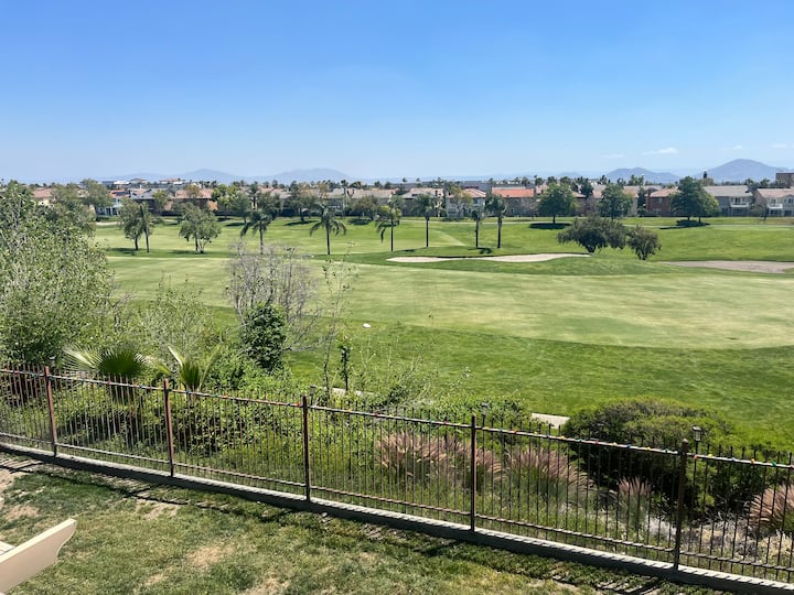 N. Fontana- Sierra Lakes House With Gc Views! - Fontana
