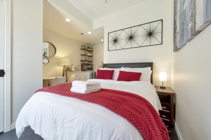 Sunnyside Studio | Walkable, By Lightrail & Dt - Capitol Hill - Denver