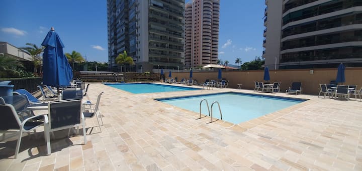 Apartamento Próximo à Praia. Barra Da Tijuca. Rj - Rio de Janeiro