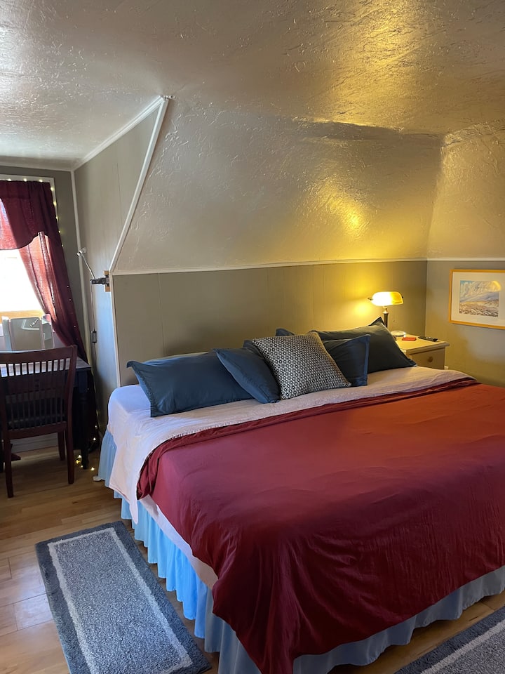 The Hiker's Loft At The Historic Desert Farm - Escalante, UT