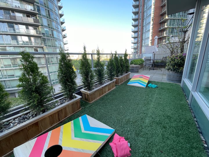 Condo With Private Rooftop - Pool And Hot Tub - Vancouver