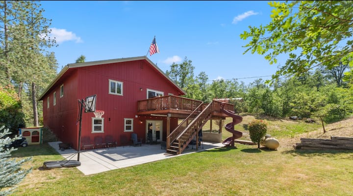 Cozy Bass Lake Cabin / Spa- Trails- Sandy Beaches - Bass Lake, CA